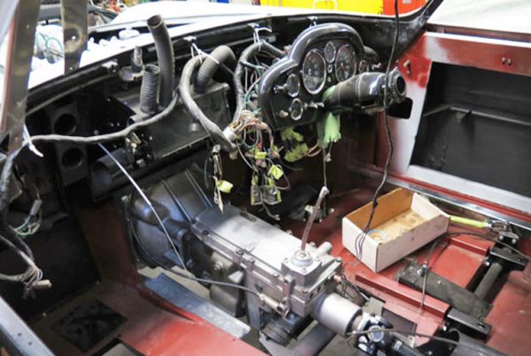 8 Must-Know Tips To A Good Car Restoration - The Ultimate Car ...